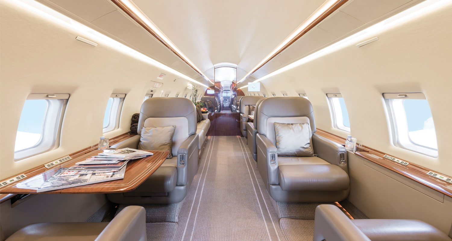 Bombardier Challenger 604 - MHS Aviation