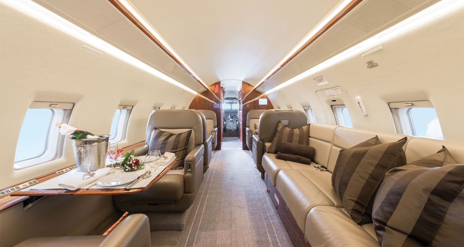 Bombardier Challenger 604 - MHS Aviation